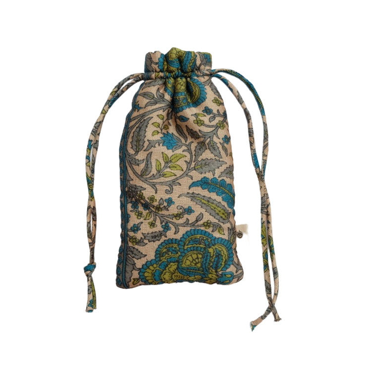 Gua Sha Bag Sissel Edelbo//Calmlish No. 70 str. MEDIUM – Calmlish.com